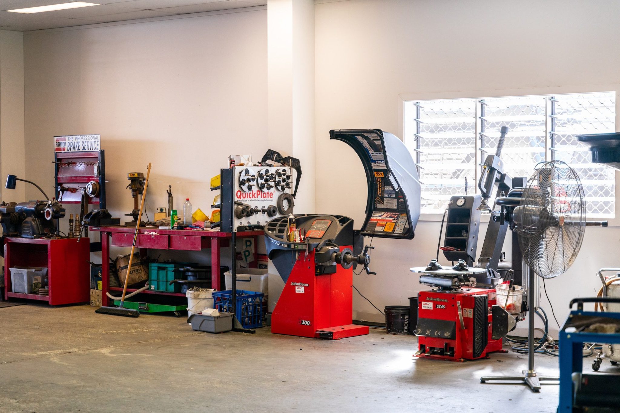 Sandgate - M and R Autocare